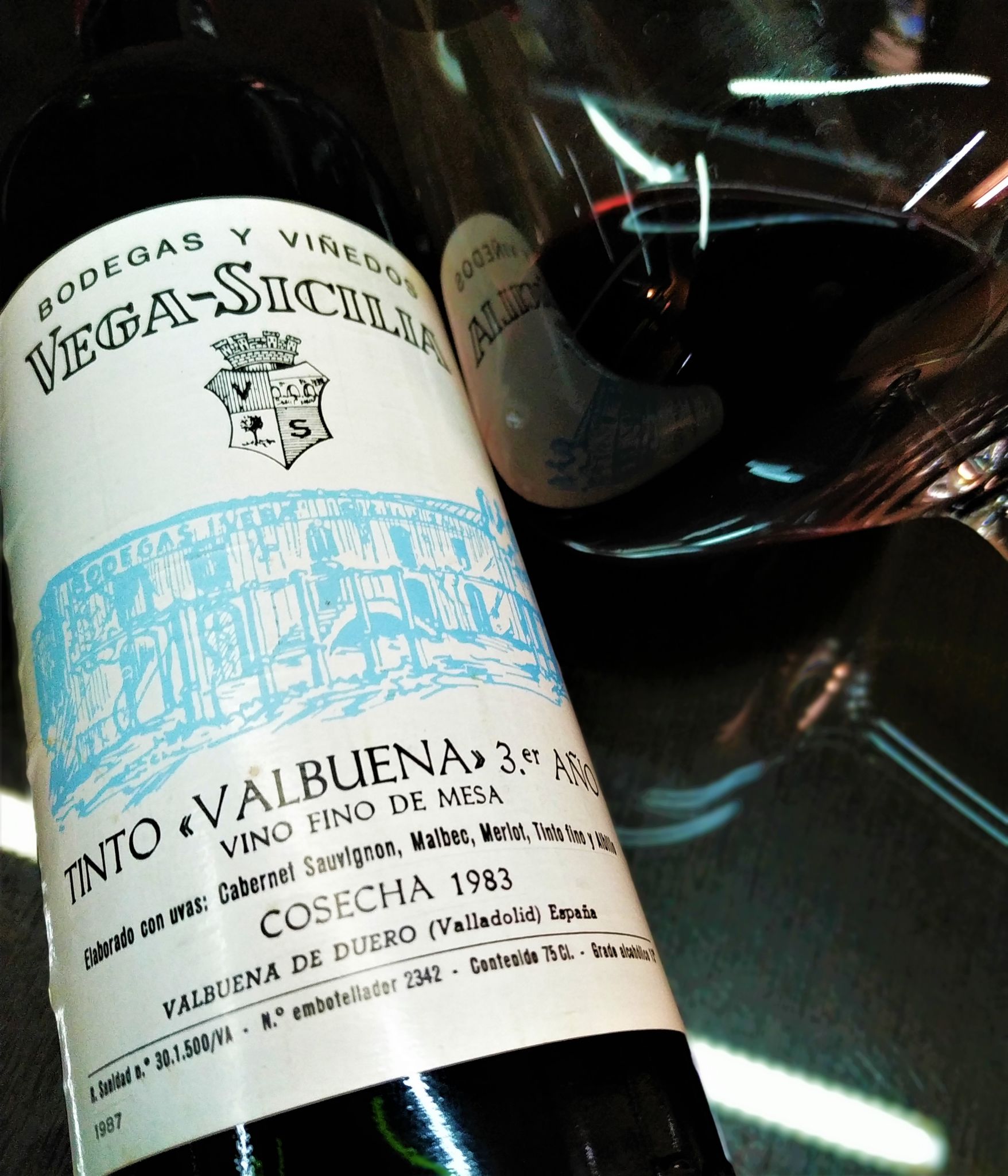 Vega Sicilia Tinto Valbuena 3º Año 1983, Bodegas y Viñedos Vega Sicilia ...