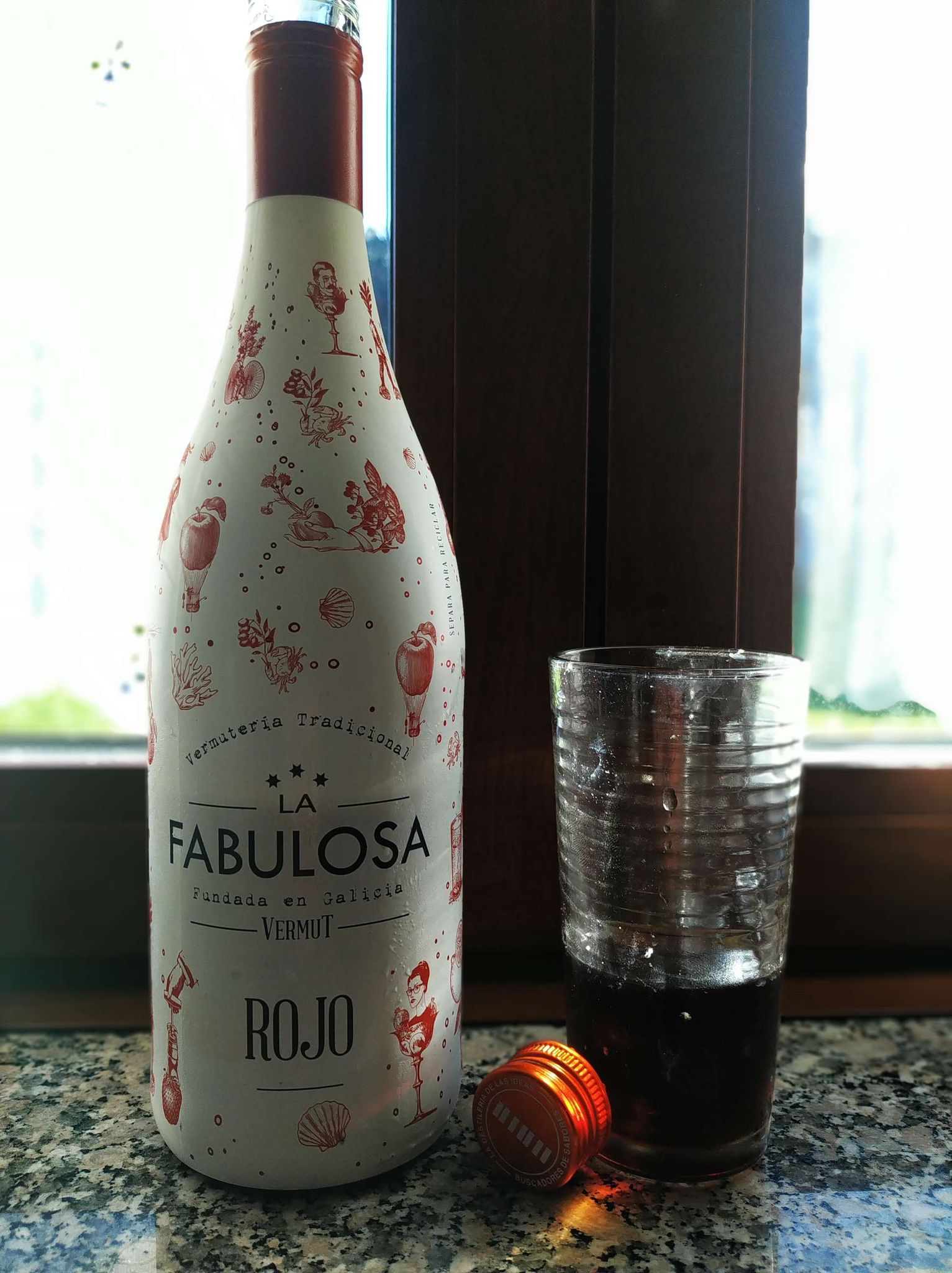 La Fabulosa Vermut Rojo – Sobrelias